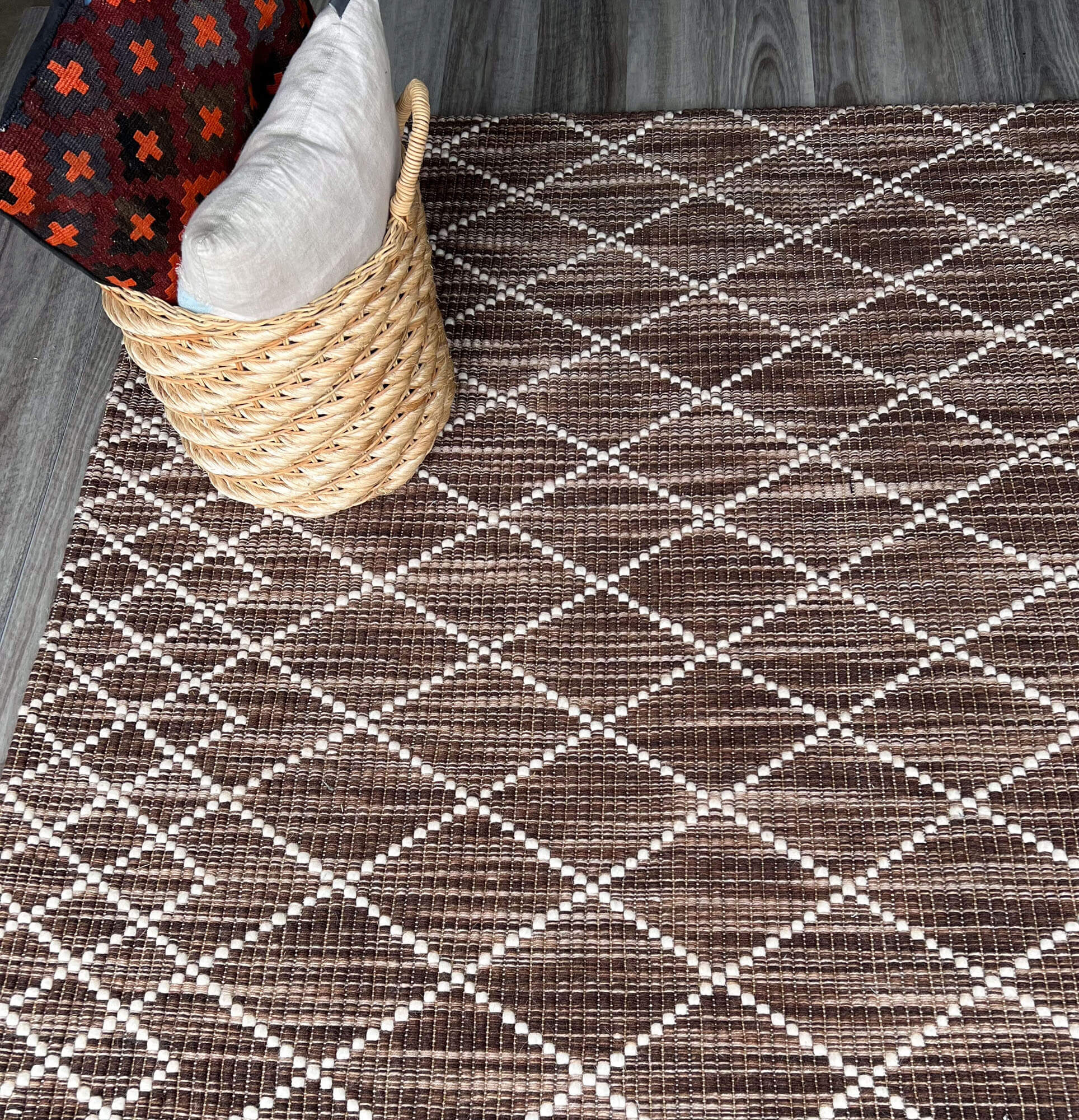 Argyle Chocolate Runner – Rugs N More